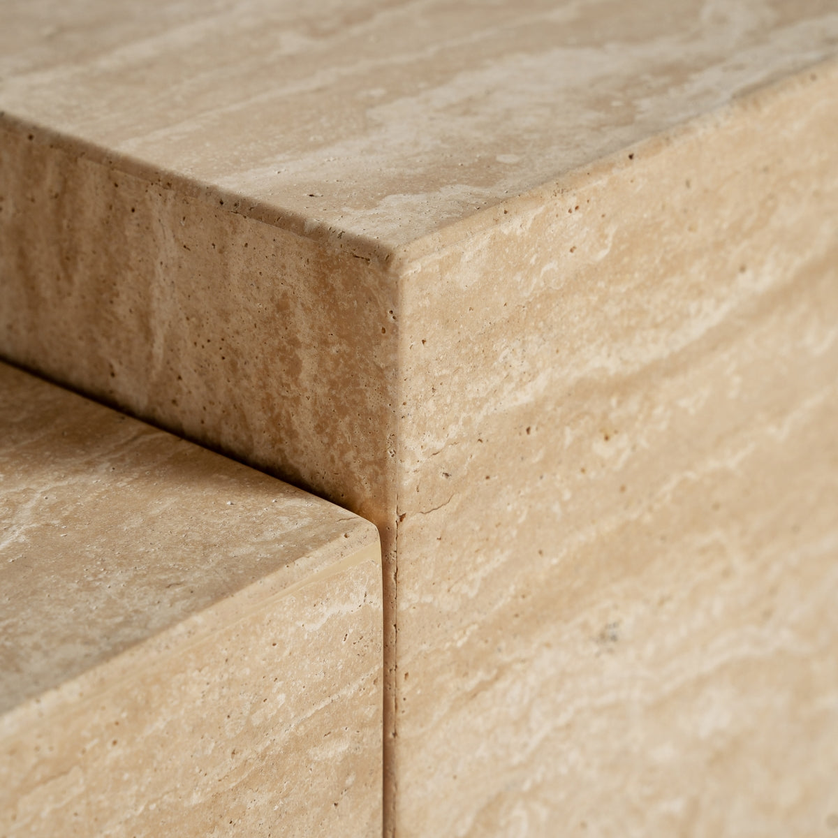 Travertine TV stand – BOIS BLANC HOME