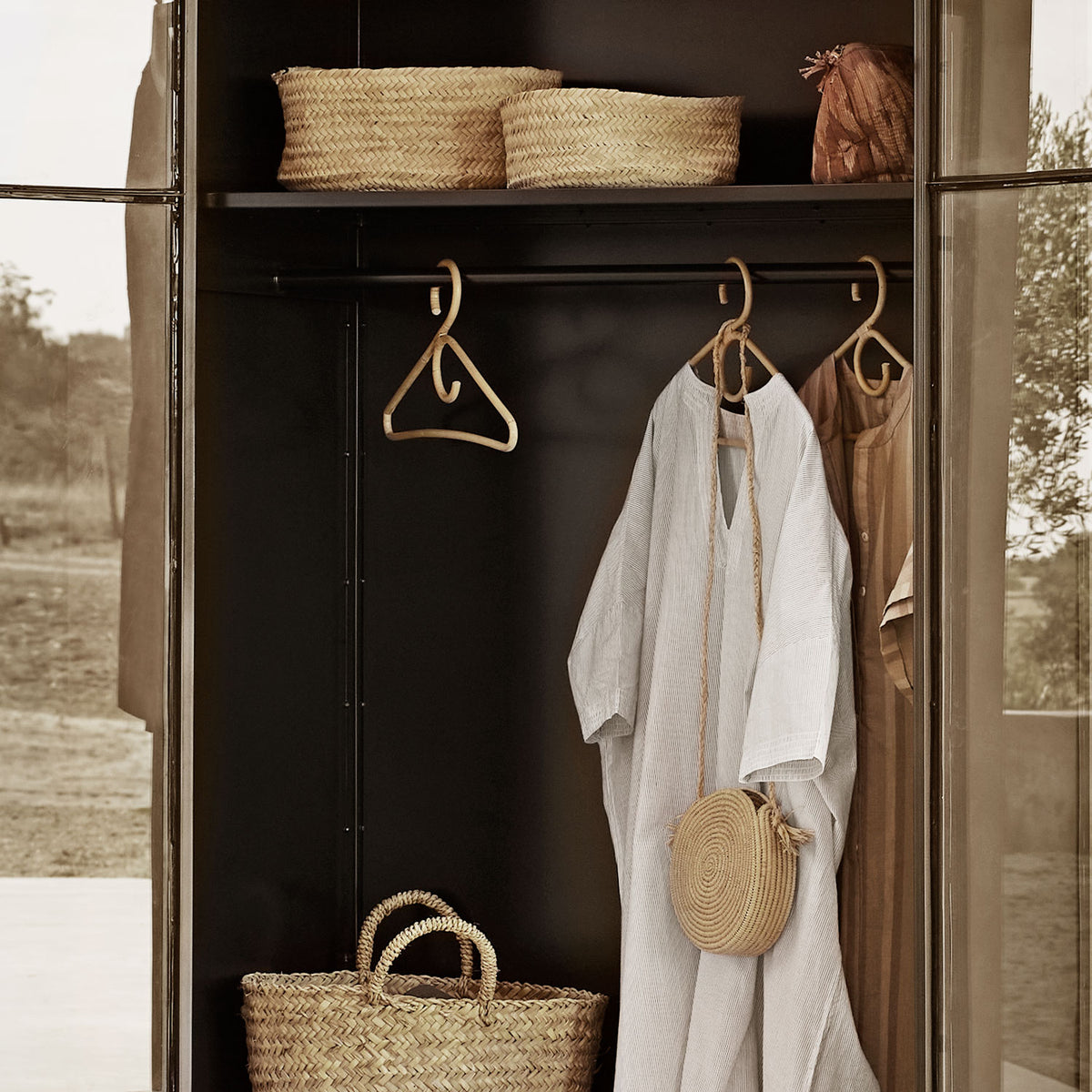 HANGER | RATTAN – BOIS BLANC HOME